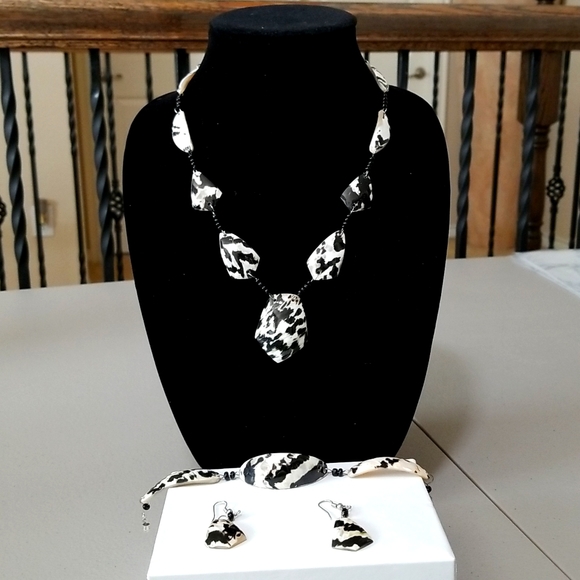 Jewelry | 8s Black Forest Shell Necklace Set | Poshmark